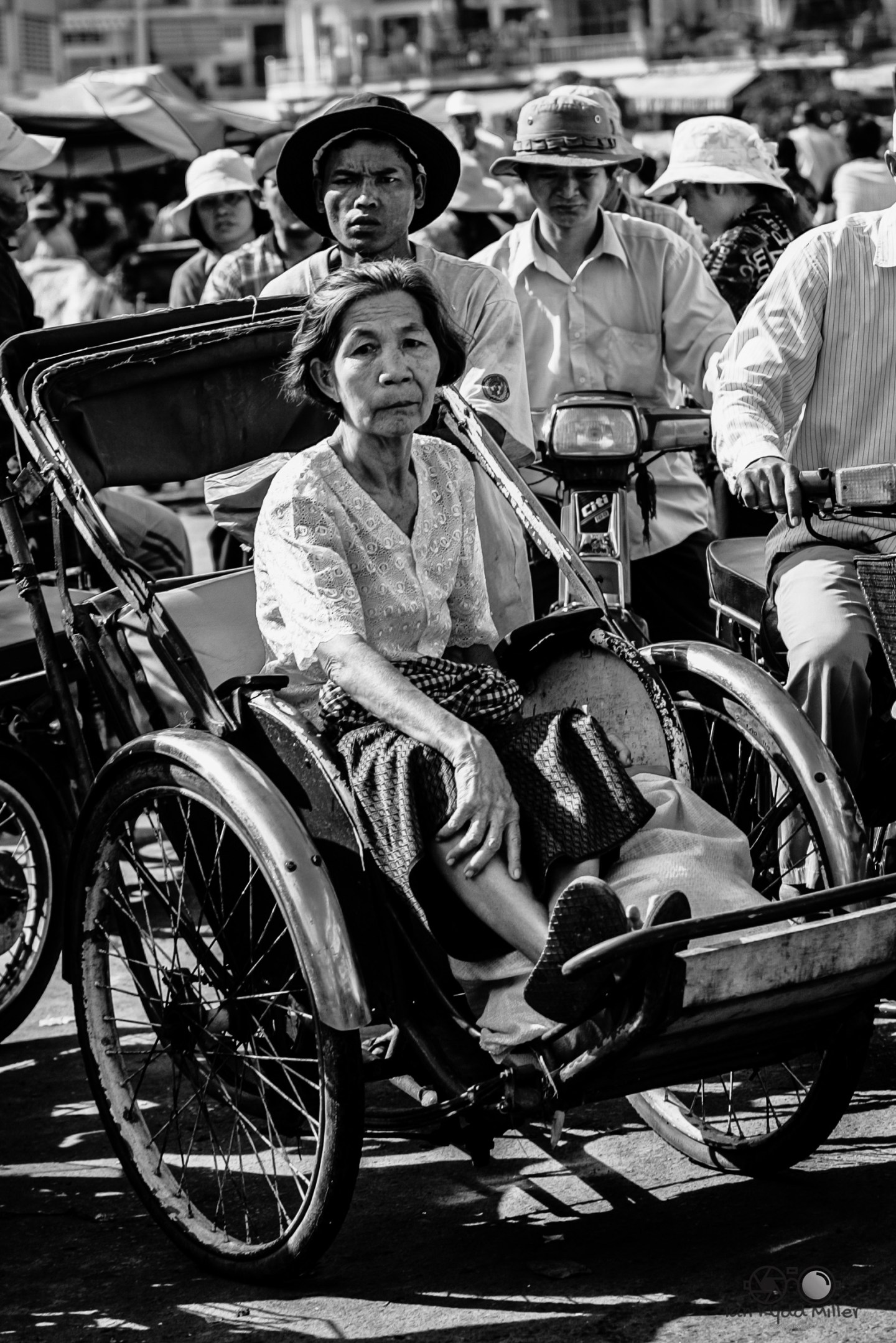 Humanism in Photography: A Lens on the Human Condition – a world ...